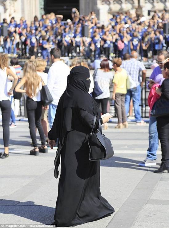 Norway – Plan to Ban the Full-Face Islamic Veil from Schools & Universities